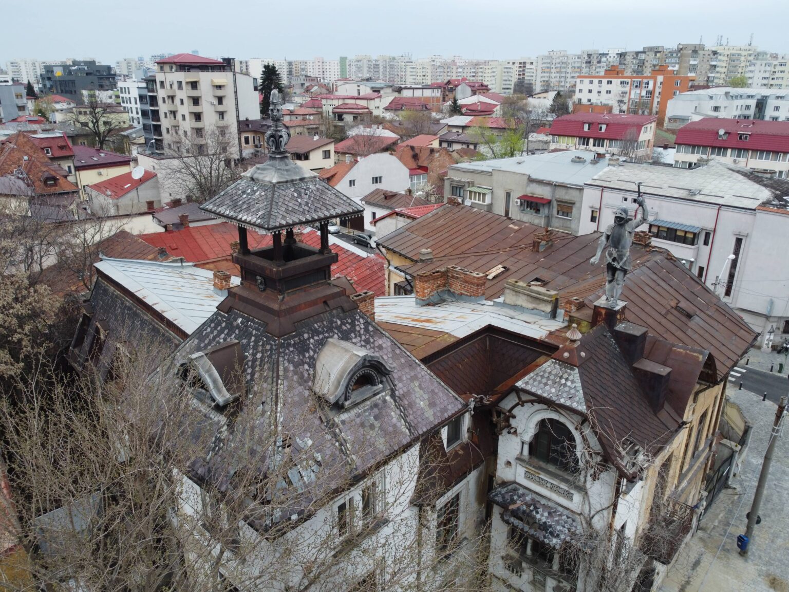 Casa Alexandru Dimitriu (Str. Episcopul Radu 29) – casa cu armură și ...